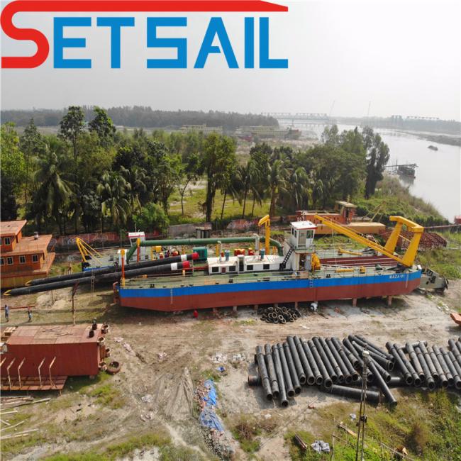 Diesle Engine Power Hydraulic Control Cutter Suction Sand Dredging Machine