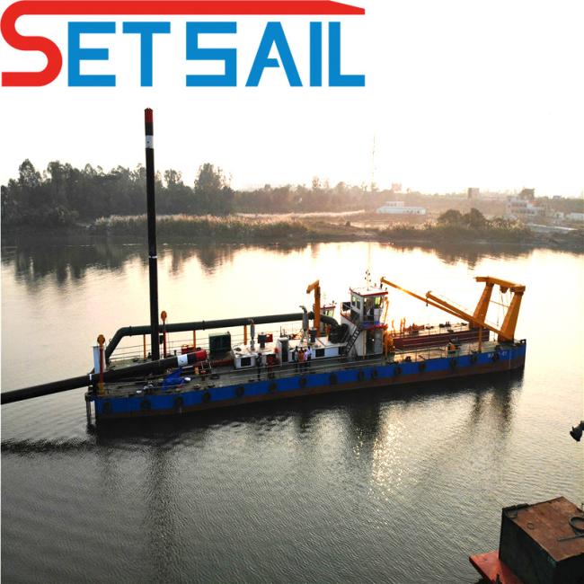 Cummins Diesel Engine 26inch Cutter Suction Dredger with Anchor Boom