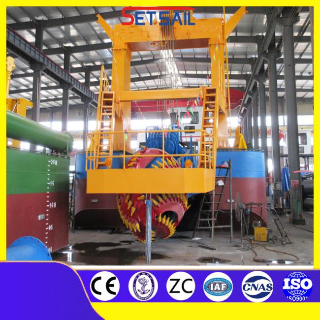 Hot Sale 24 Inch Cutter Suction Dredger with Underwater Pump