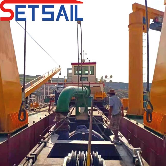 River Cutter Suction Sand Dredger for Lake Mud