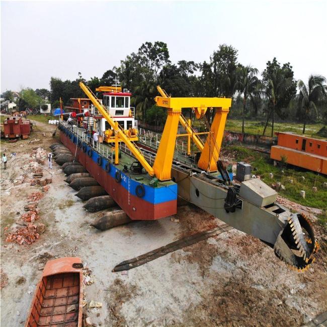 Set Sail Brand Cutter Suction Sand Dreger Barge with Diesel Engine
