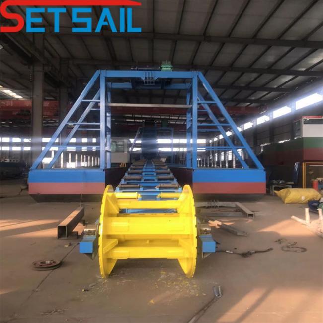 Chain Bucket Sand Gold Diamond Dredger Vessel Used in River