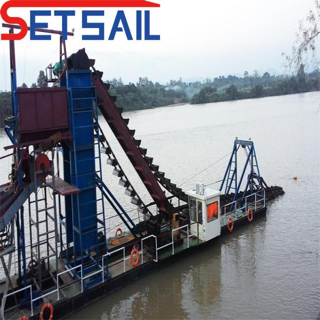 Chain Bucket Lake Sand Gold Dredger with Diamond Agitation Chute