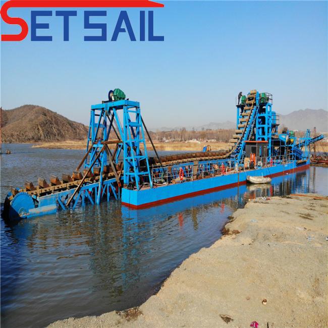 Chain Bucket Lake Sand Gold Dredger with Diamond Agitation Chute