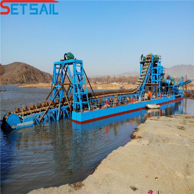 Chain Bucket River Sand Gold Dredger with Anchor Winch Position