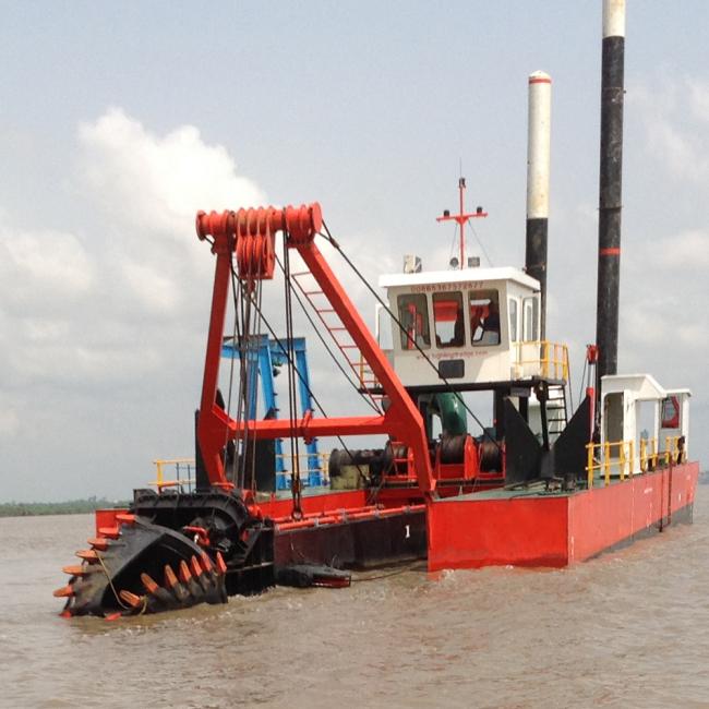JMD650 26inch River cutter suction dredger in working site
