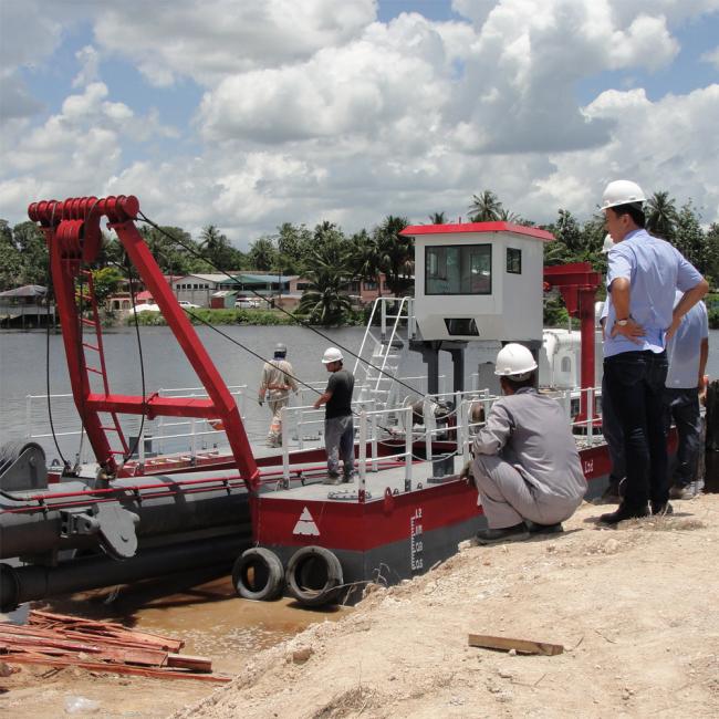 Close-up of dredger cutter head