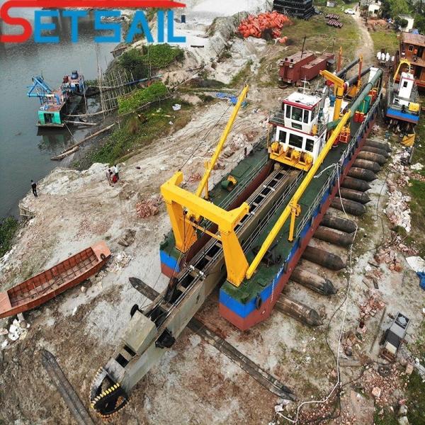 Quality 10 Inch Cutter Suction Dredger with Shijiazhuang Sand Pump and Cumins 122kw for sale