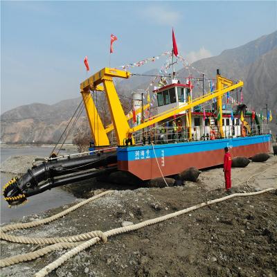 China Profundidade máxima de dragagem de 30 m Equipamento de dragagem por sucção de cortador com bomba de água de fundo à venda