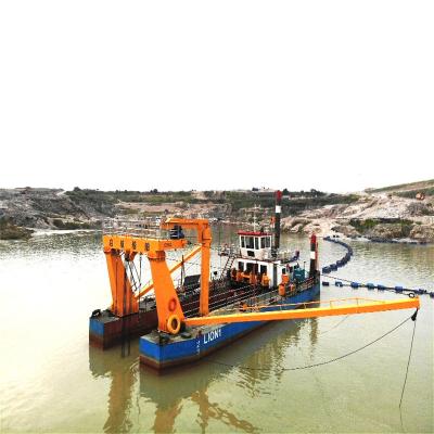 China 32 polegadas cortador de sucção dragadora para areia do rio 9000m3 fluxo de água motor diesel hidráulico à venda