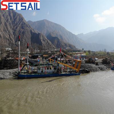 Cina 5000 metri cubi di flusso d'acqua Motore diesel Tagliatore Suczione Bagnato Barca di sabbia per il fango del fiume in vendita