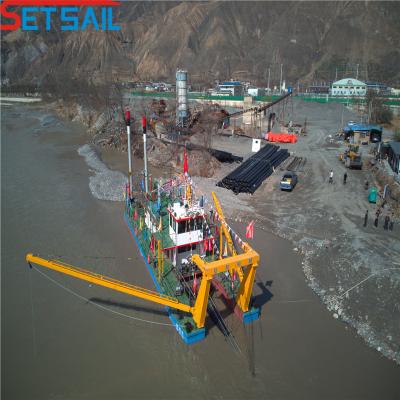 Cina Altezza totale 7m Tritura a verricello idraulica Suczione Scavatrice di sabbia fluviale con ancoraggio in vendita