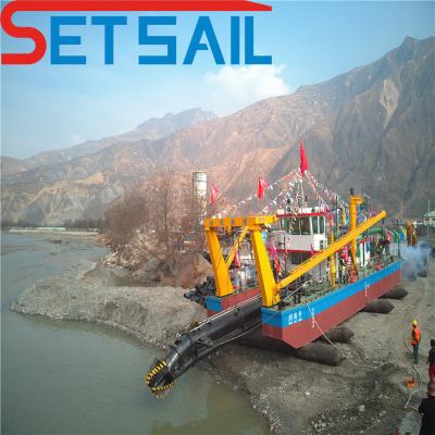 China Krachtige Diesel 18 inch Cutter Suction Sand Dredger met 3500m3 waterstroom en Rexroth Te koop