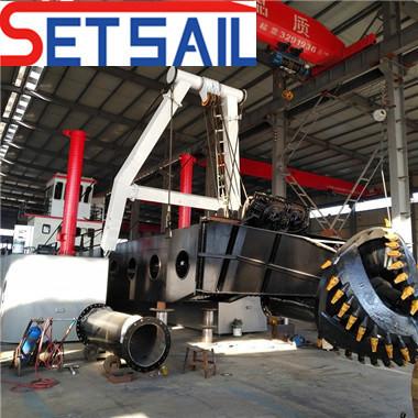 中国 30日 返金 20インチ 容量800m3 川砂掘削機 CTSスロットと水中ポンプ 販売のため