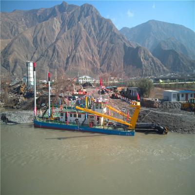 Cina Cummins Motore Diesel 24 pollici Cutter Suction Dredger per l'estrazione di sabbia nei fiumi in vendita
