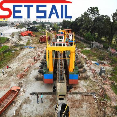 Cina Dredger di aspirazione da 24 pollici per la Malesia profondità di dragaggio 20m Politica di reso di 30 giorni in vendita