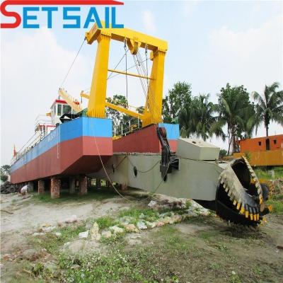 Cina Hydrocyclone 26 Inch River Sand Dredging Boat con 6000 metri cubi di flusso d'acqua all'ora in vendita