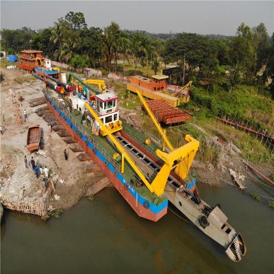 Cina 17m-50m Lunghezza totale Tagliatore Scavatrice di aspirazione per progetto di dragaggio Profondità di dragaggio 4m-25m in vendita
