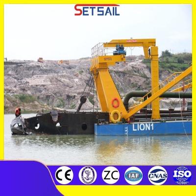 China Cumins. Cat Diesel Mini Dredge Dredging Machine with Hydraulic Winch and Spud Carrier for sale