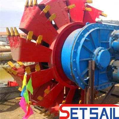 Cina Dredger idraulico a ruote con testa di secchio con motore diesel ad alta capacità 160m3-2000m3 in vendita