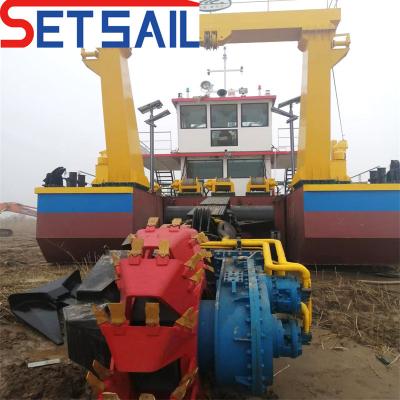 China Inland Dredging Equipment Bucket Wheel Suction Dredger with 800m-5000m Discharge Distance for sale