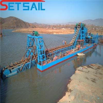China 22kw Lifting Motor Power Made in Chain Bucket Mining Dredger met agitatie chute Te koop