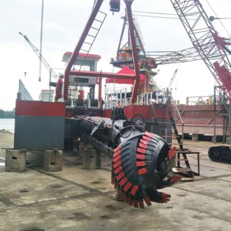 Quality 18 Inch Cutter Blades Suction Dredger Ship With Diesel Engine Or Electric Motor Pump Power for sale
