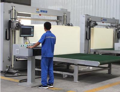 Cina Factory Hot CNC Polystyrene Styrofoam Wire Cutter Foam Machine 2D/3D EPS Foam Cutter Price in vendita