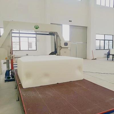 Cina High Density Horizontal Rigid Foam Foam Cutting Machine LCPQ-1650/2150 Sponge Mattress Cutting Machine in vendita