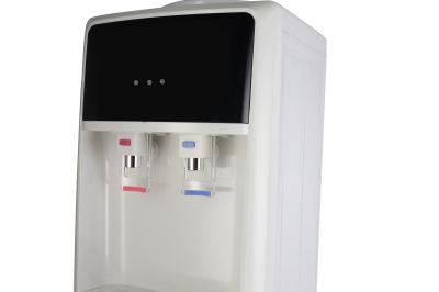 Cina Progettazione elegante del pavimento dell'erogatore esile ambientale caldo freddo dell'acqua stagnante per il Ministero degli Interni in vendita