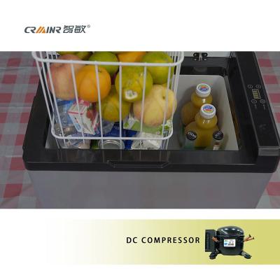 Cina Il dispositivo di raffreddamento 40L del frigorifero dell'automobile del touch screen facile porta con la maniglia del carrello in vendita