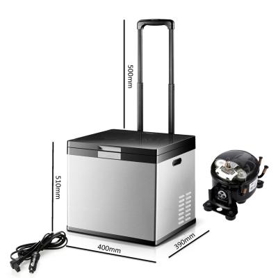Cina Mini frigorifero portatile del dispositivo di raffreddamento del frigorifero dell'automobile di viaggio di CC 28L con il touch screen LCD in vendita