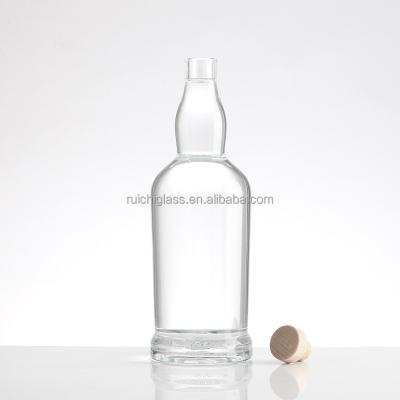 Cina Stampa del logo personalizzato Bottiglia di tequila in vetro con sughero in 250ml 500ml 750ml in vendita