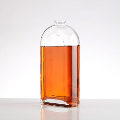 Cina Bottiglia in vetro di 750 ml per bevande industriali in vendita