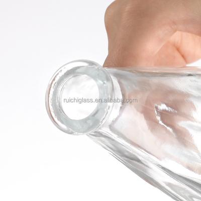 中国 スーパーフリントグラス ユニークな形 500ml 750ml 酒類飲料ボトル ロゴとキャップ 販売のため