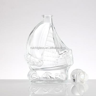 China 300 ml 500 ml 750 ml garrafa de vidro transparente para barco com marca personalizada à venda