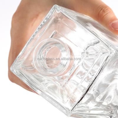 Cina Disegno unico 500ml 750ml bottiglia di vetro per tequila in vendita