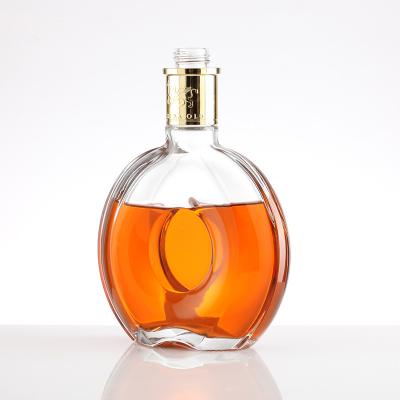 Cina Tipo di tenuta personalizzato Bottiglia di vetro da 700 ml per XO Brandy e Whisky Disegno personalizzato in vendita