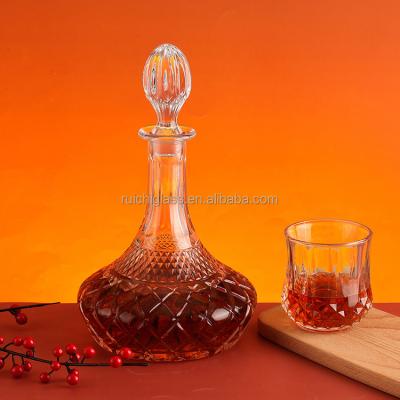 Cina 50 ml 100 ml 500 ml 750 ml bottiglia di liquore di vetro per gin vodka tipo di sigillamento del whisky personalizzare in vendita