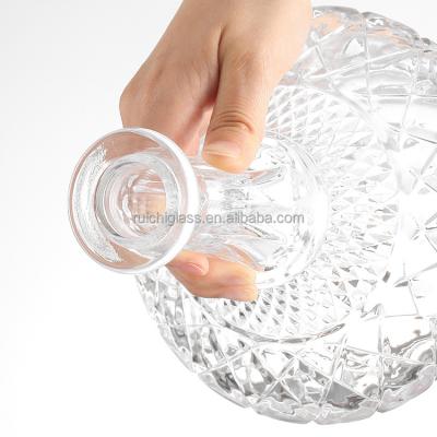 Cina 50 ml 100 ml 500 ml 750 ml bottiglia di liquore di vetro per gin vodka tipo di sigillamento del whisky personalizzare in vendita