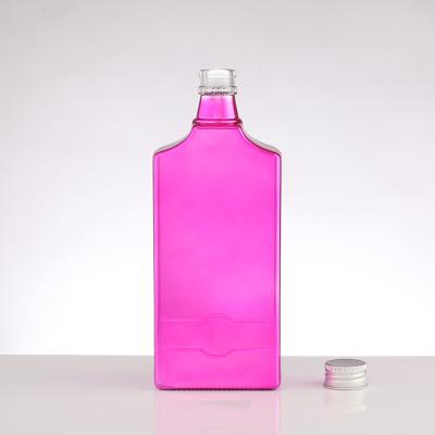 Cina Super Flint Glass Whisky Rum Spirits Bottiglia Stampaggio a caldo Spray Colore Manico personalizzato Forma in vendita