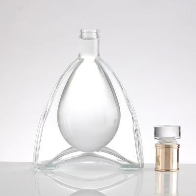 Cina Bottiglia di vetro di vodka di design personalizzato con materiale di colletto in plastica di alluminio PP Perfetto in vendita