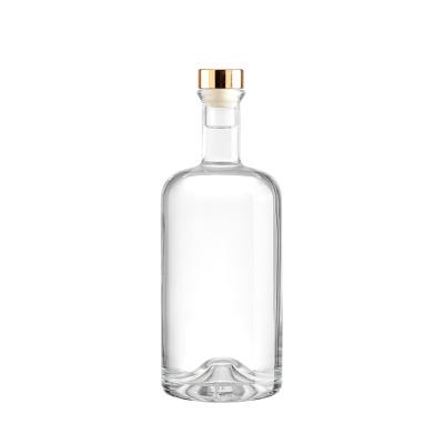 Cina Bottiglia di vodka in vetro trasparente su misura da 750 ml per la stampa a caldo nell' imballaggio delle bevande in vendita