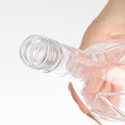 Cina Bottiglie di vetro da 250 ml e 375 ml per vino alcolizzato in vendita