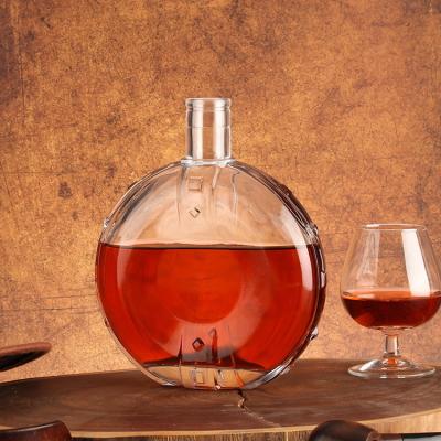 Cina Manipolazione superficiale a caldo 700 ml 750 ml Luxury Brandy Glass Bottle Spirits Bottle in vendita