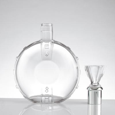 Cina Manipolazione superficiale a caldo 700 ml 750 ml Luxury Brandy Glass Bottle Spirits Bottle in vendita