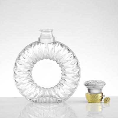 Cina Super Flint Glass 700ml750ml Bottiglia vuota di liquore per Olso Vodka Gin Rum Brandy Spirit in vendita