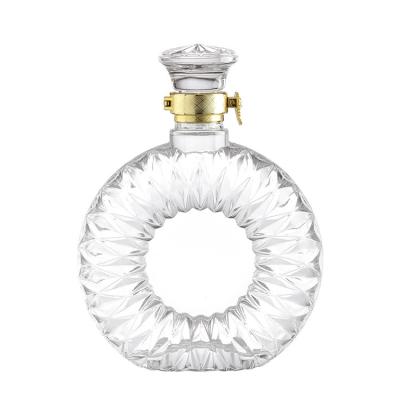 Cina Super Flint Glass 700ml750ml Bottiglia vuota di liquore per Olso Vodka Gin Rum Brandy Spirit in vendita
