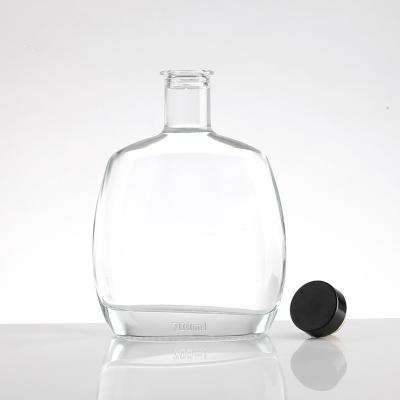 Cina Bottiglia di brandy di vetro con design unico personalizzato 500ml 700ml 750ml 1000ml in vendita