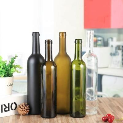 Cina Customized Custom Make 1L bottiglia di liquore e 500ml bottiglia di olio d'oliva per la decorazione in vendita